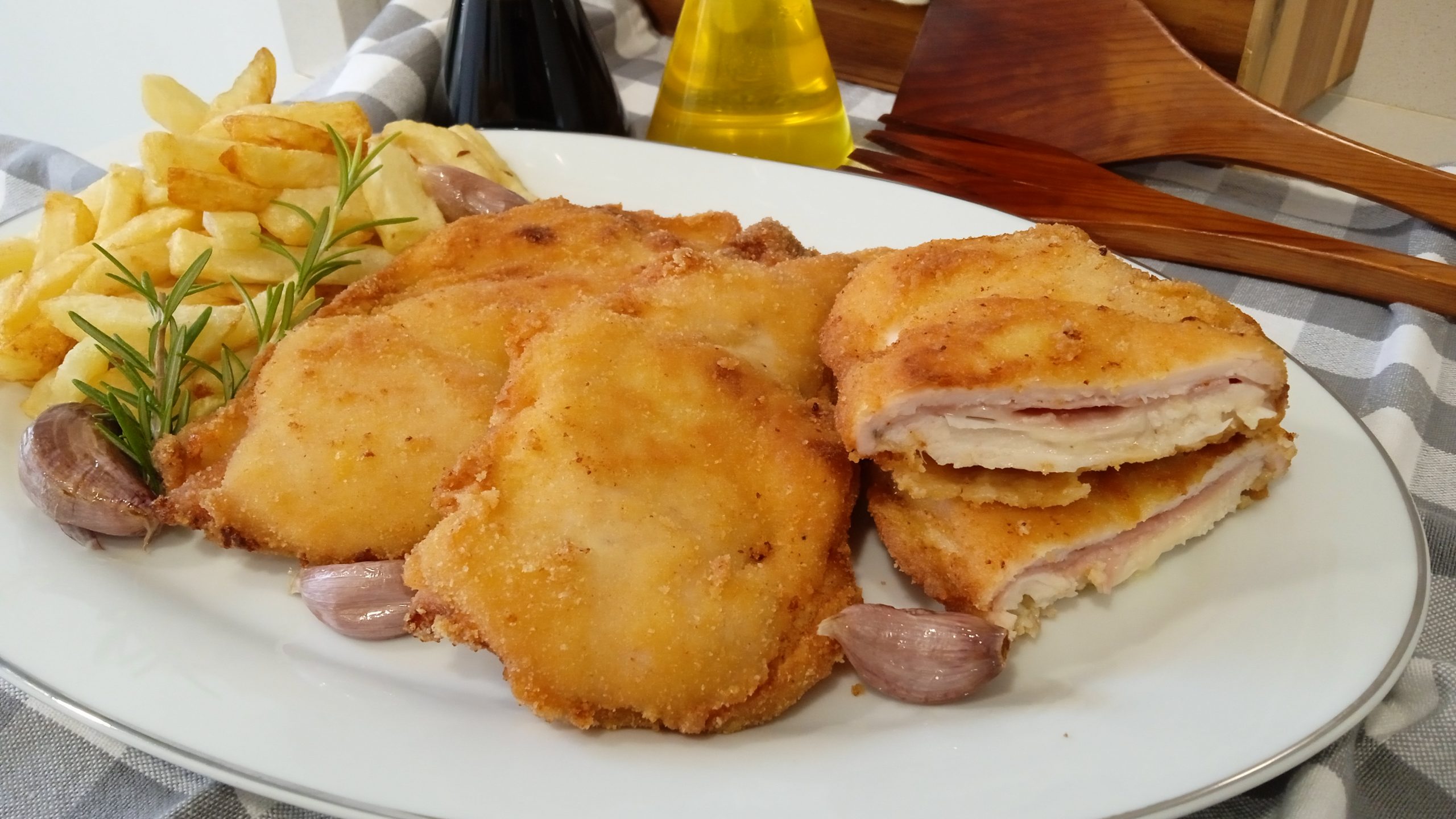 Pechugas de pollo rellenas de jamón y queso CORDON BLEU - OK-Recetas